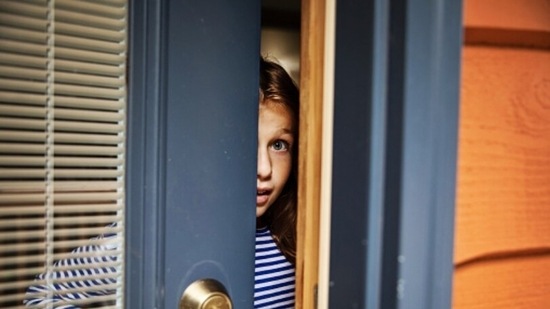 How to teach kids about stranger danger: Know from the expert ...