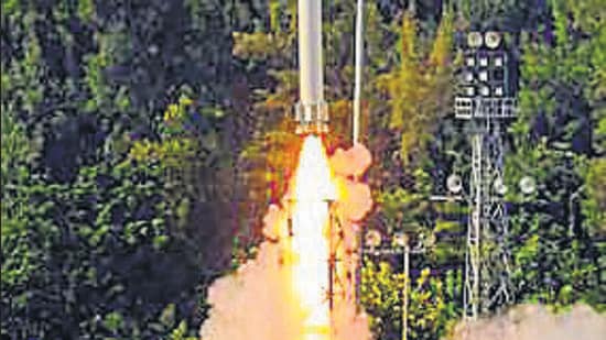 India tests long-range interceptor missile | Latest News India