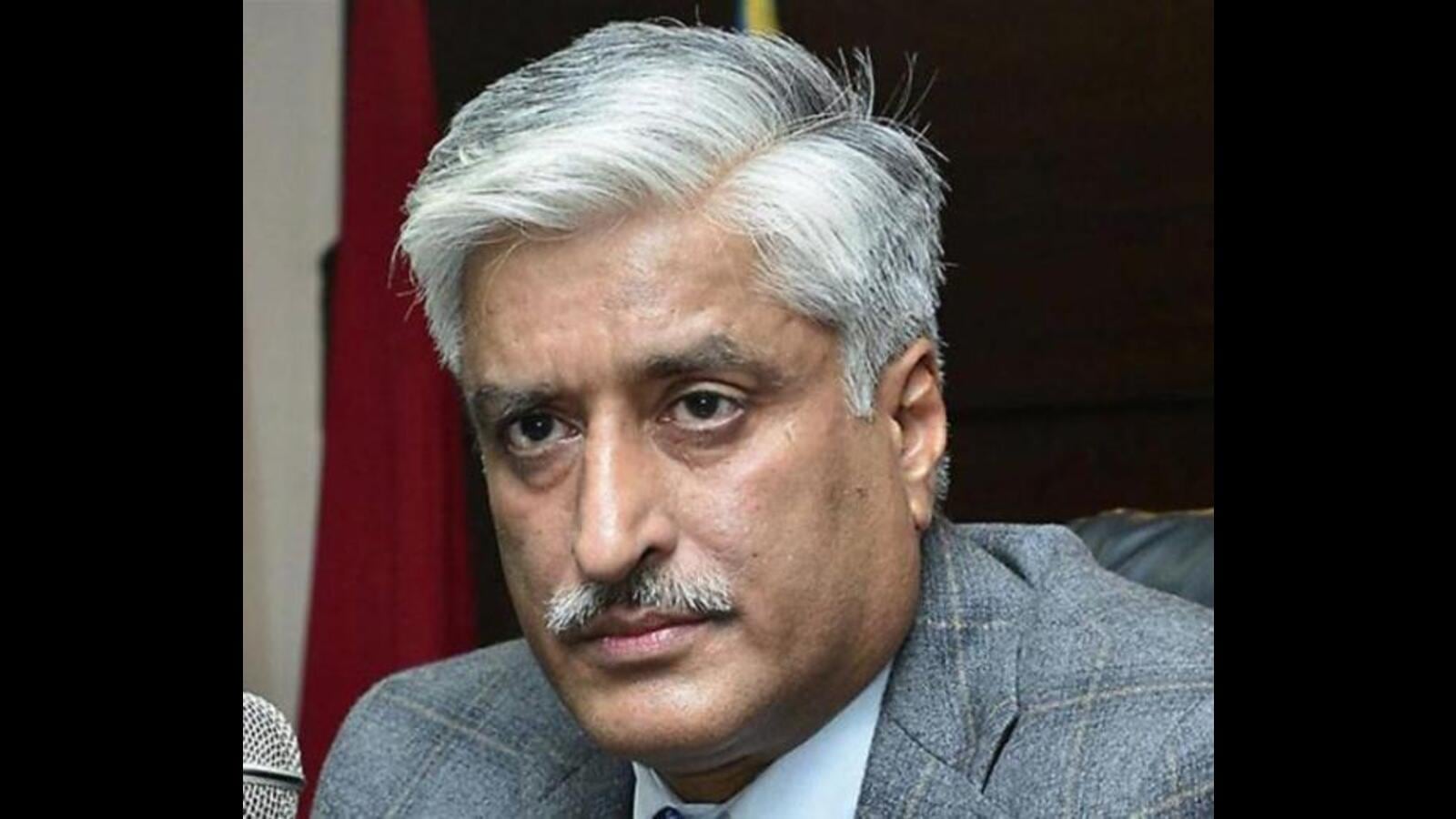 Former Punjab DGP Saini vacates Chandigarh house attached by Mohali ...