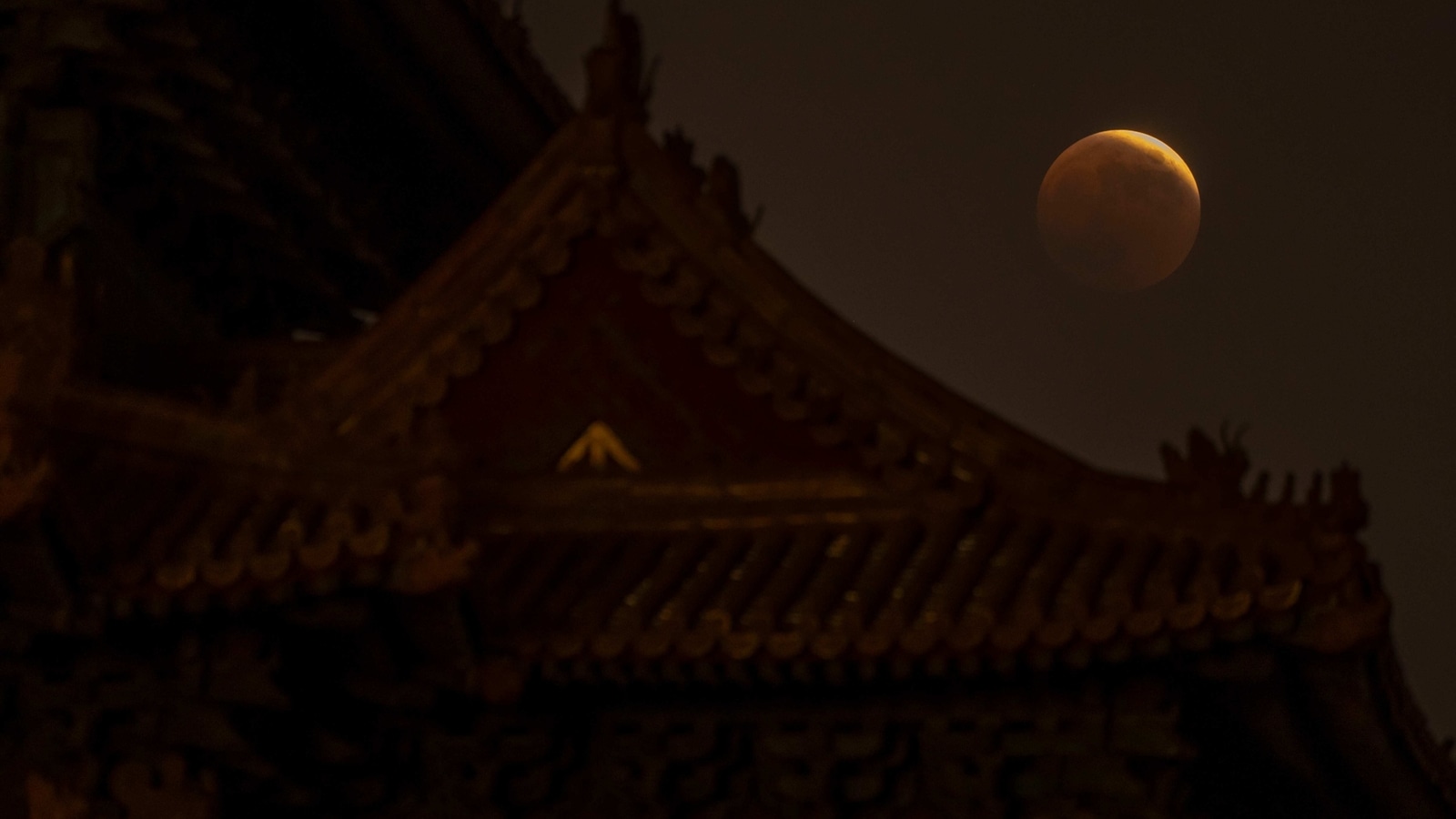 World witnesses last lunar eclipse of this year, check out latest ...