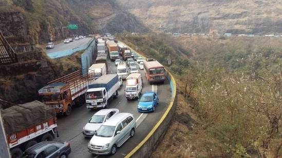 Mumbai-Pune Expressway Missing Link road to open from Dec 2023: CM ...