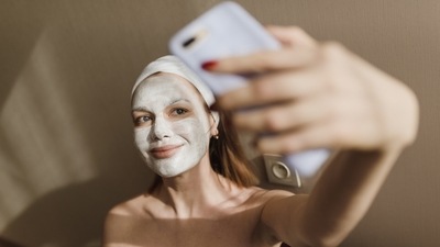 Best face masks for open pores: Get radiant and plump skin in no time ...