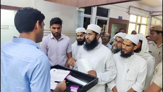 Imams’ group asks DC to stop namaz in undesignated places | Hindustan Times