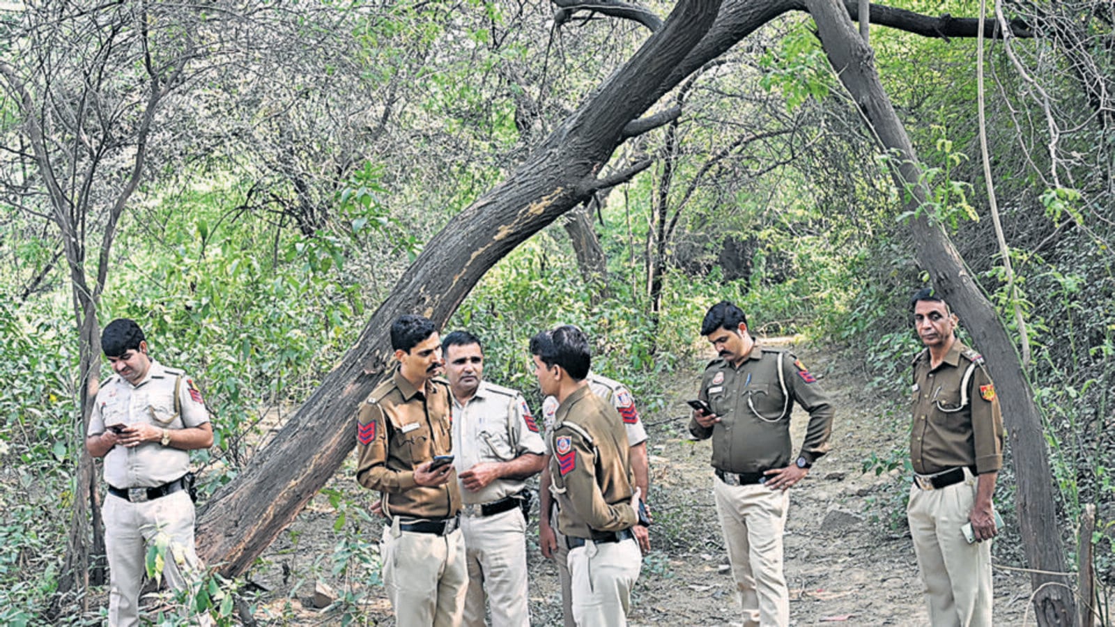 Delhi murder: Body parts human, blood traces found in flat, say police ...