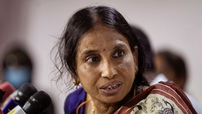 'Not happy at present.. release my husband': Nalini Sriharan requests ...