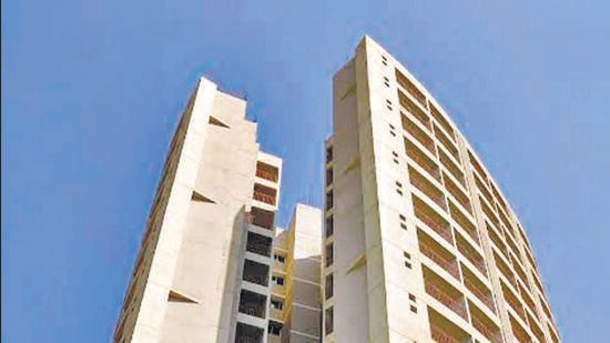 Builder sells unauthorised flat to petrol pump owner, booked | Mumbai ... Builder sells unauthorised flat to petrol pump owner, booked | Mumbai ...