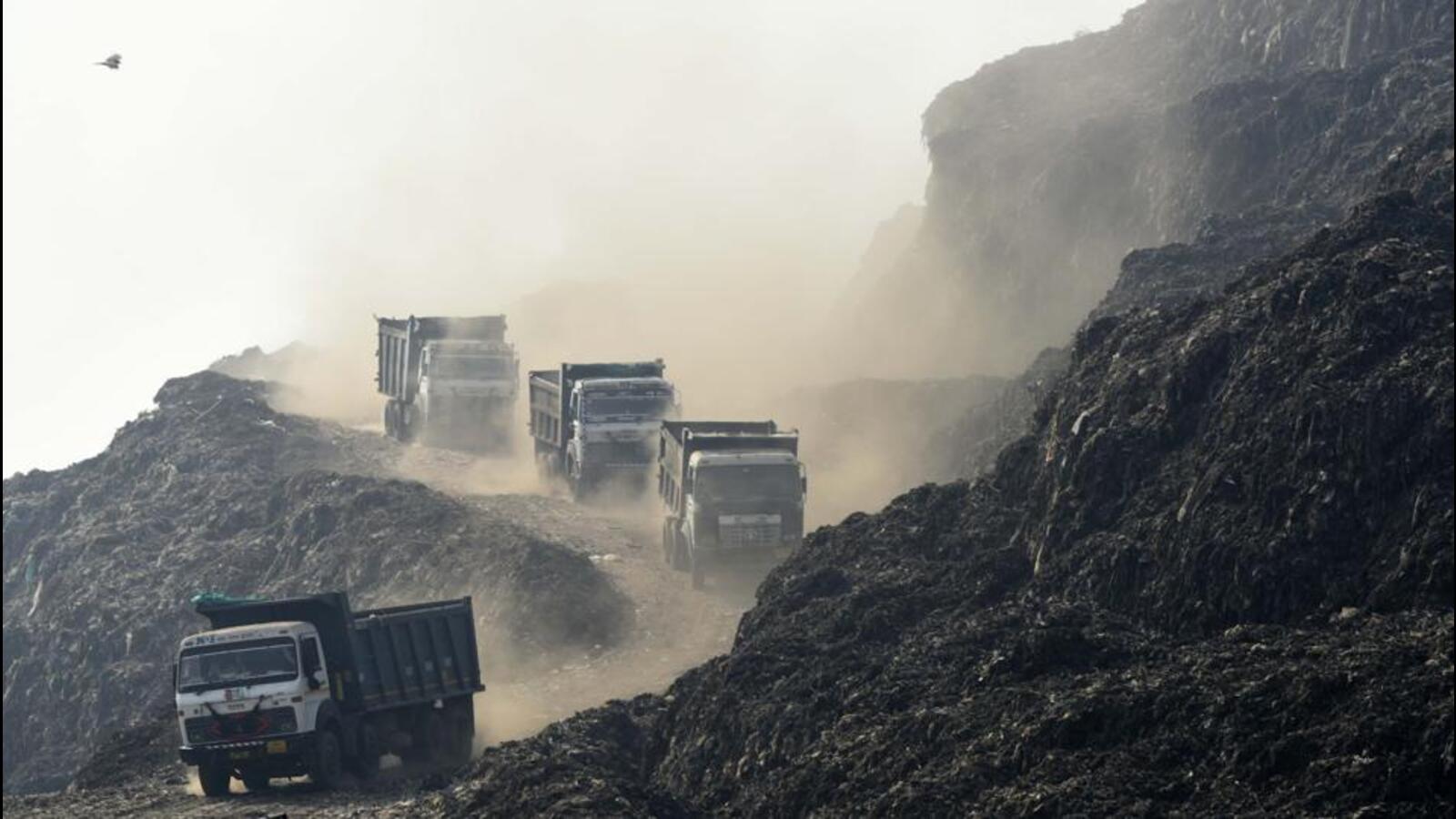 No more waste dumping at Bandhwari landfill from February 1 | Hindustan Times