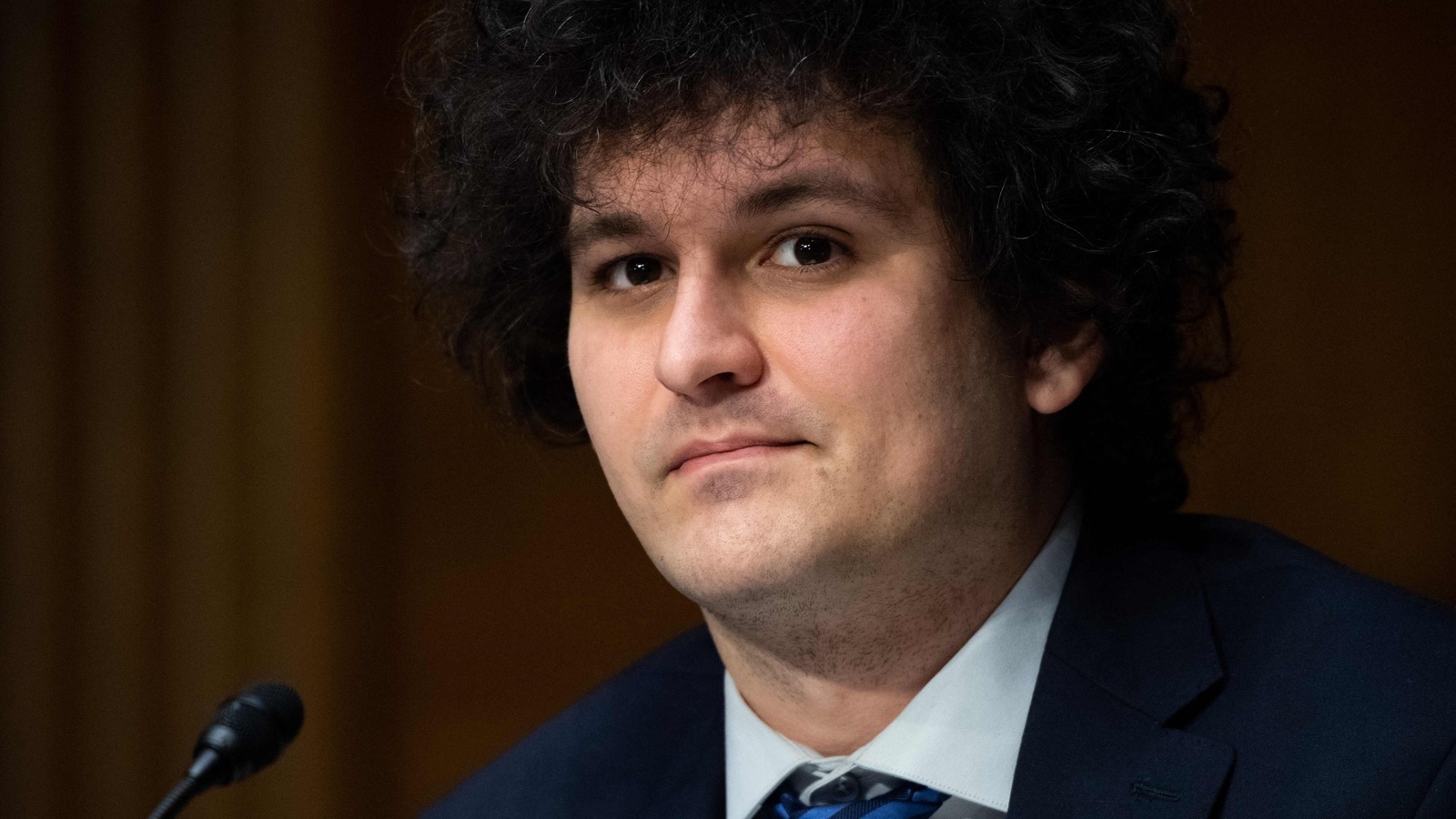 On FTX collapse, former CEO Bankman-Fried's cryptic tweets, followed by ...