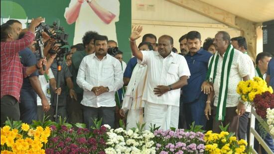 JD(S) flags off Pancharatna Yatra | Latest News India