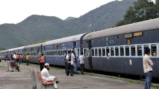 India's longest train, Vivek Express, to operate twice a week | Latest ...