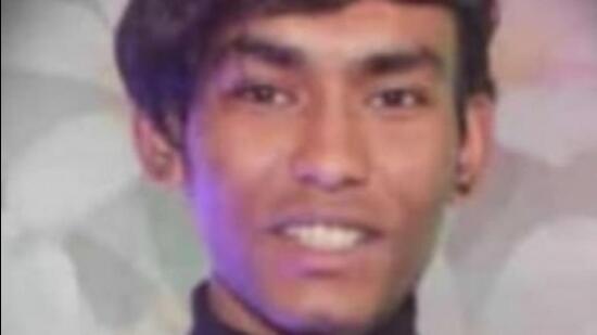Tanker runs over 18-yr-old at Chembur, driver arrested | Mumbai news