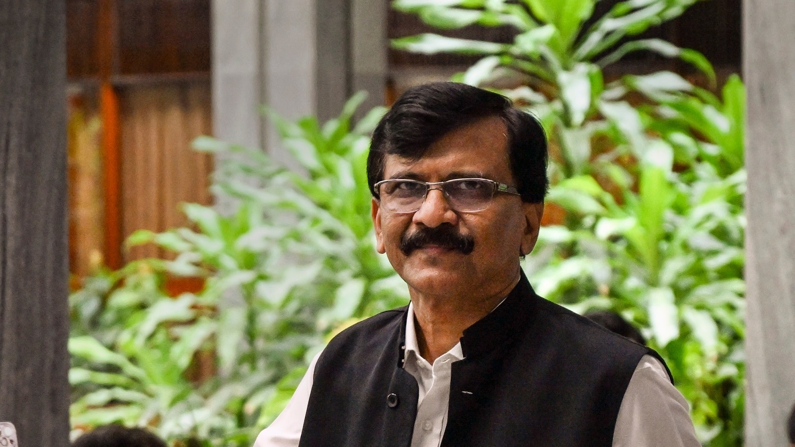 'A sign of humanity...': Amid Savarkar row, Raut-Gandhi's olive ...