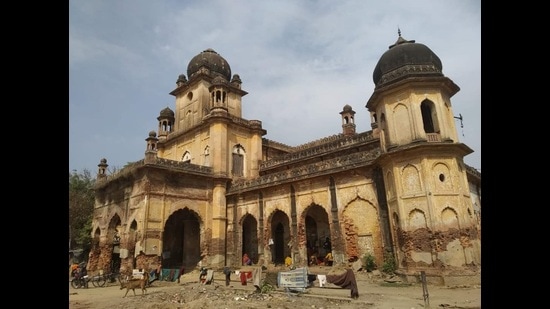 The march of Lucknow’s Rifa-e-Aam to ruin continues | Hindustan Times