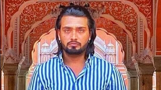 Man, who claimed to have come from a Royal family and duped 50 women ...