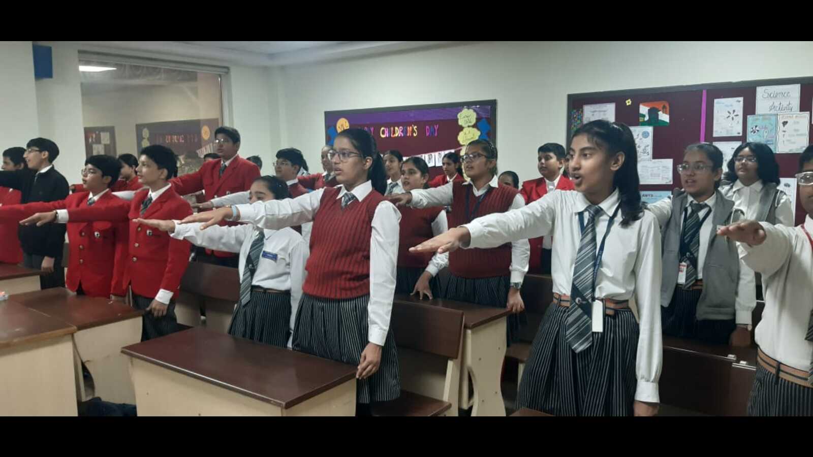 Constitution Day: Citizens pledge to uphold, live by constitution ...