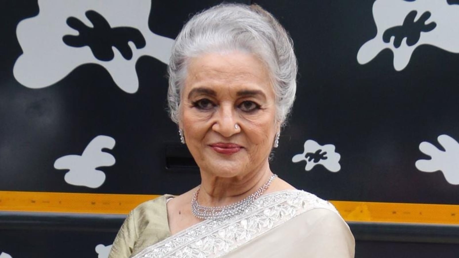 Asha Parekh says she doesn't understand why Indian women wear western ... Asha Parekh says she doesn't understand why Indian women wear western ...