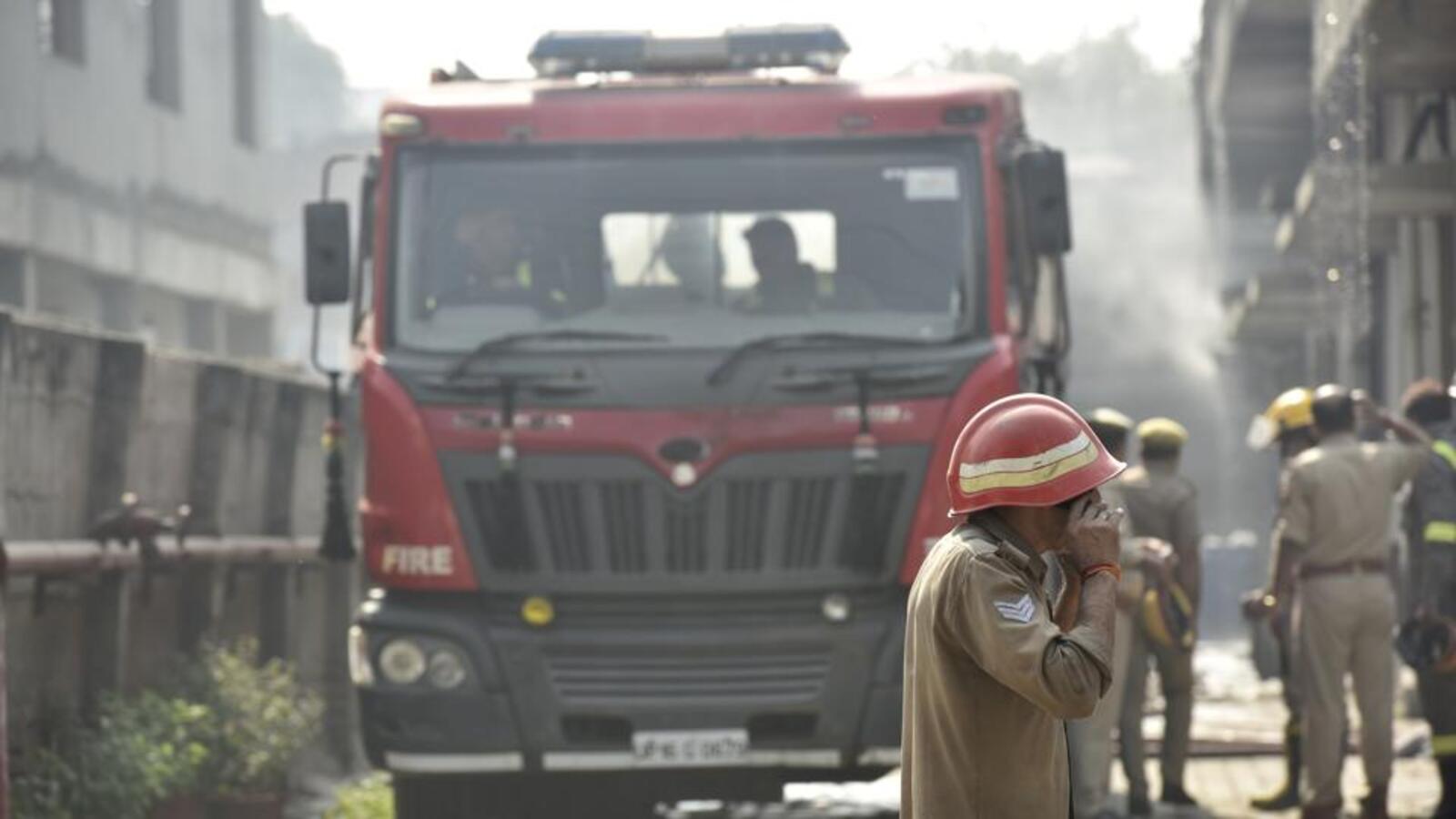 Fire breaks out at plastic factory in Greater Noida | Hindustan Times