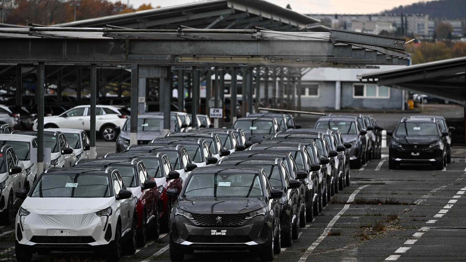 Fiat parent Stellantis eyes India for low cost manufacturing of EVs for ...