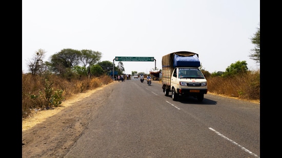 Police deployment to be bolstered at Karnataka-Maharashtra border ...