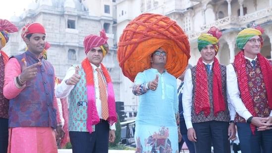 On sidelines of G20 Sherpa meet, India awes delegates with safas, music ...