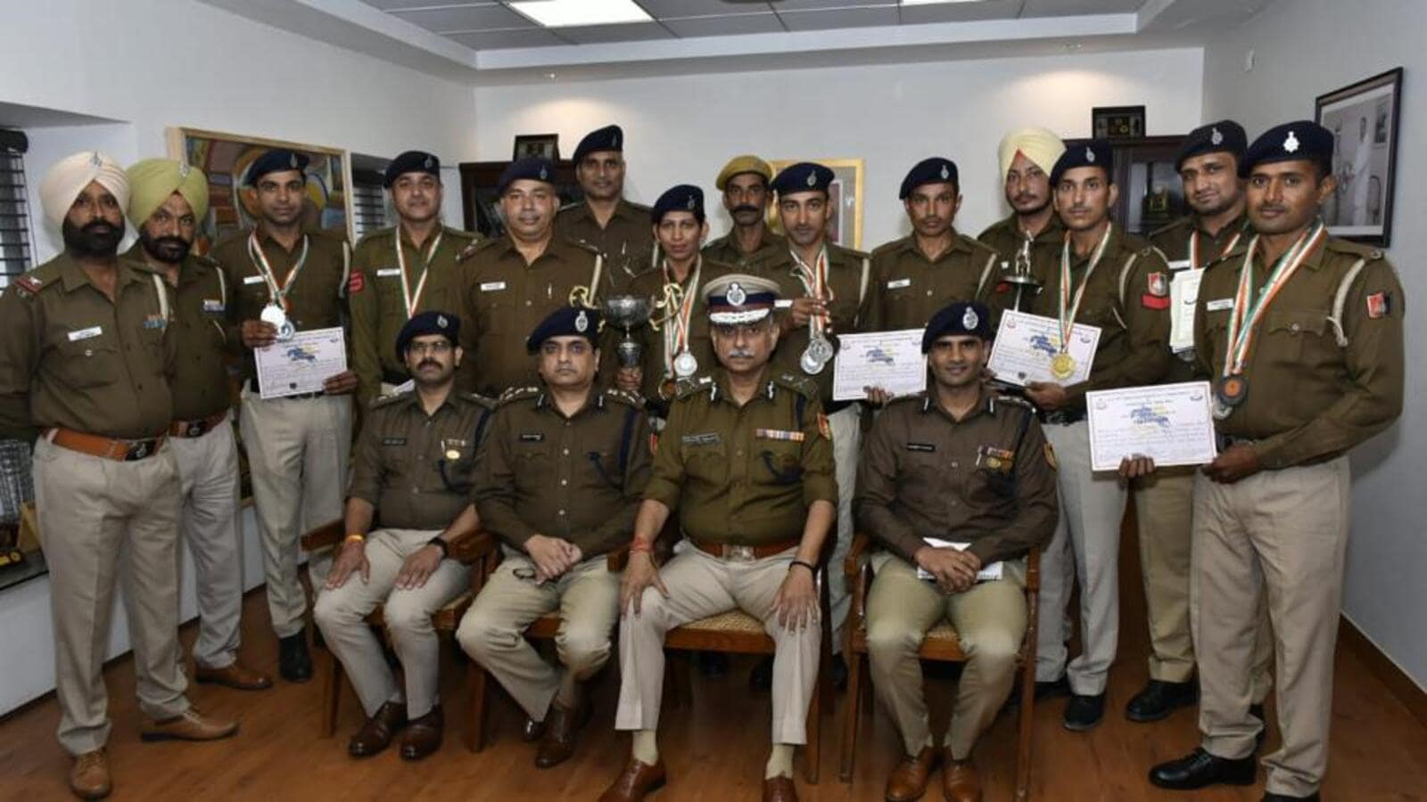 Chandigarh DGP felicitates medal winning police personnel | Hindustan Times