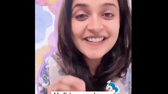 Baby kicks in womb as mama talks like Doreamon, see voice-over artist's ...