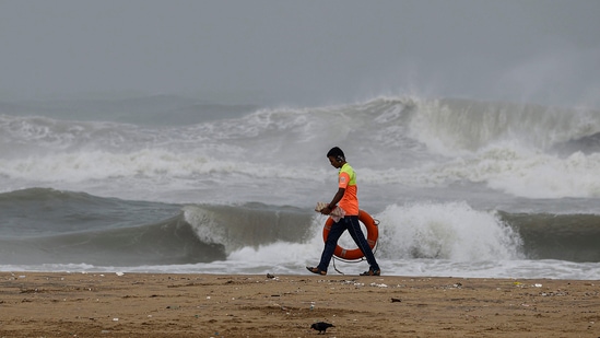 Cyclone Mandous brings heavy rainfall before hitting Tamil Nadu coast | Pics | Hindustan Times