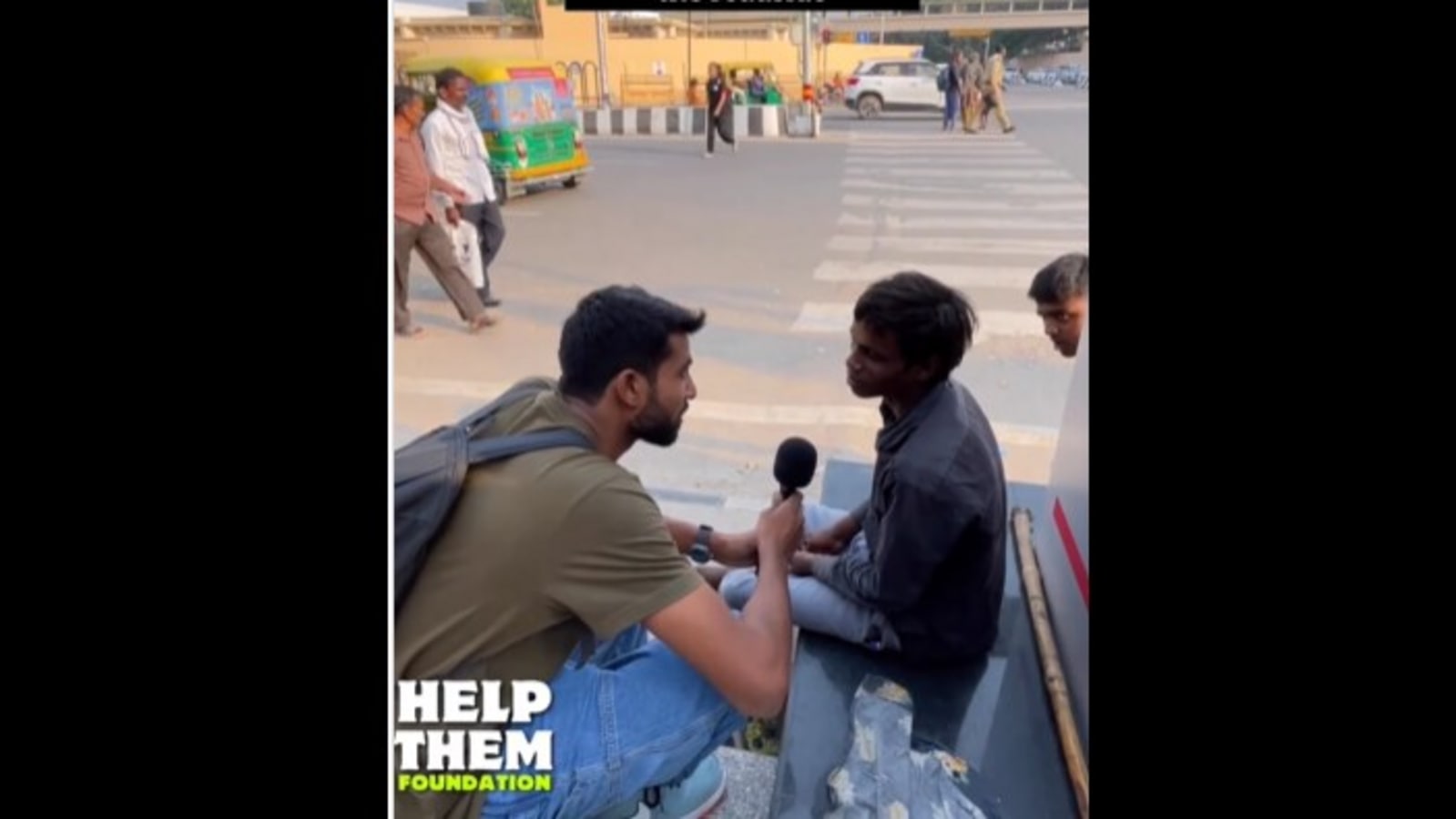 Man helps specially-abled boy get a wheelchair. Watch heartening video ...