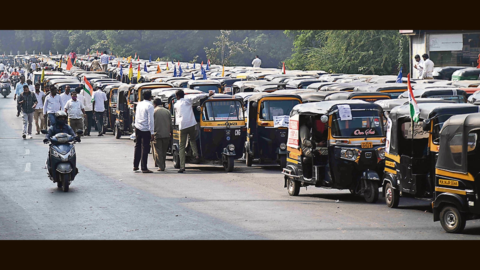 Commuters bear the brunt of resumed autorickshaw strike in Pune ...