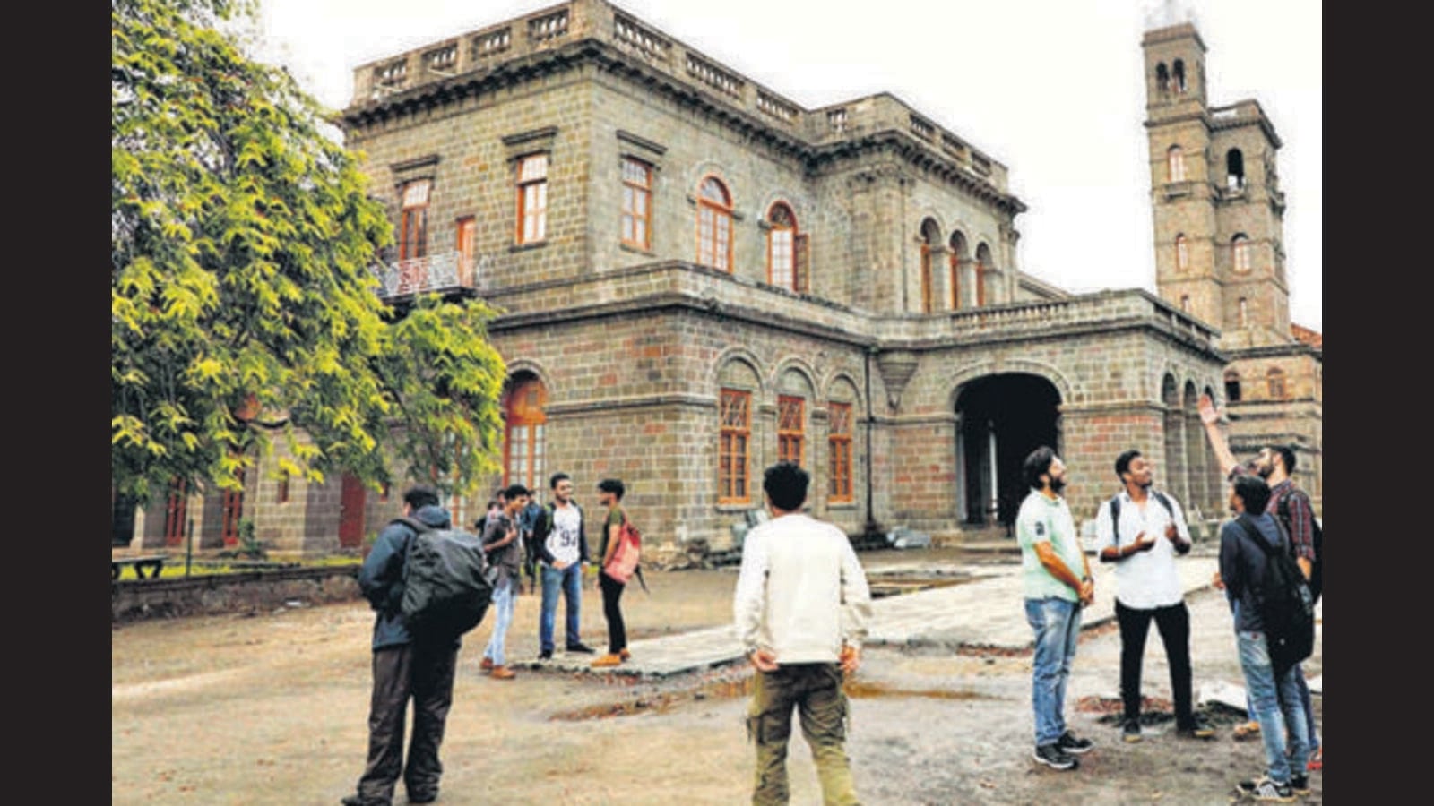 Pune varsity students demand marksheet copies for further admission process | Hindustan Times