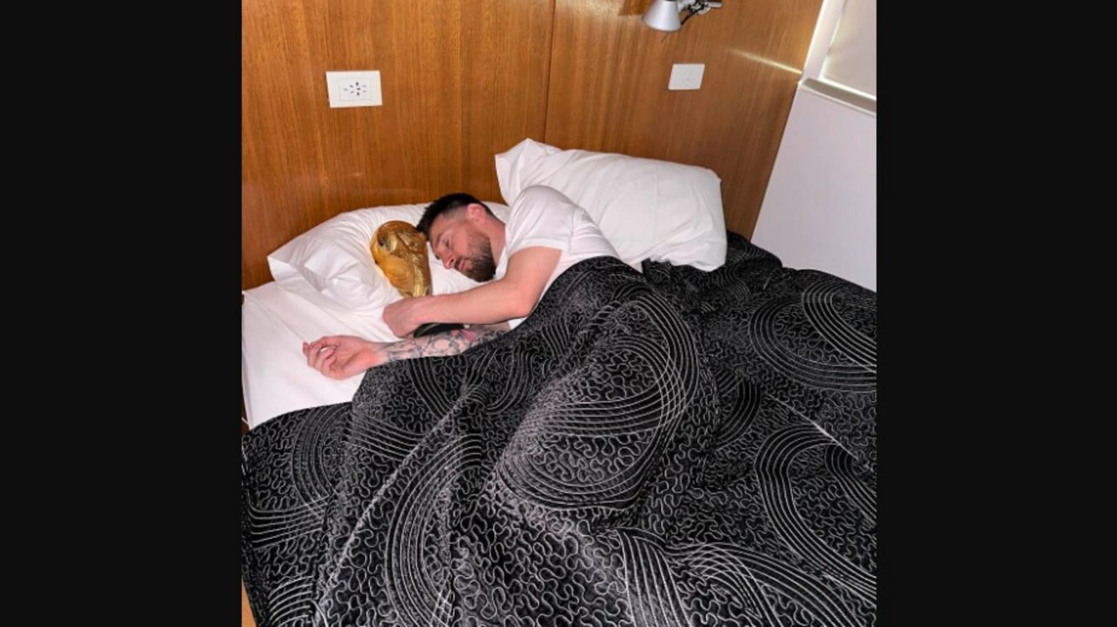 Lionel Messi sleeps embracing the World Cup trophy, shares other pics ...