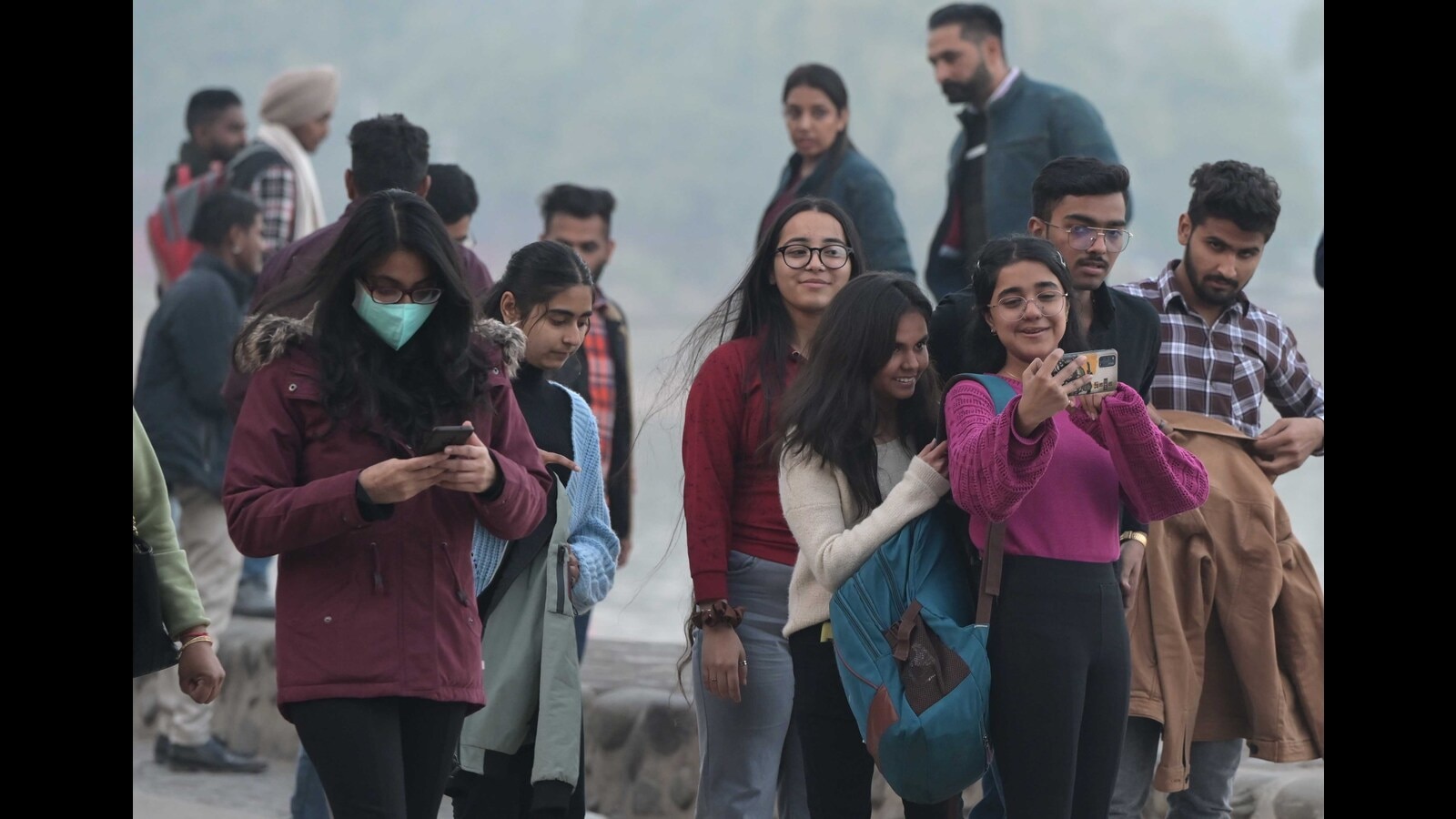 Chandigarh: 4 flights cancelled, 28 delayed due to fog - Hindustan Times