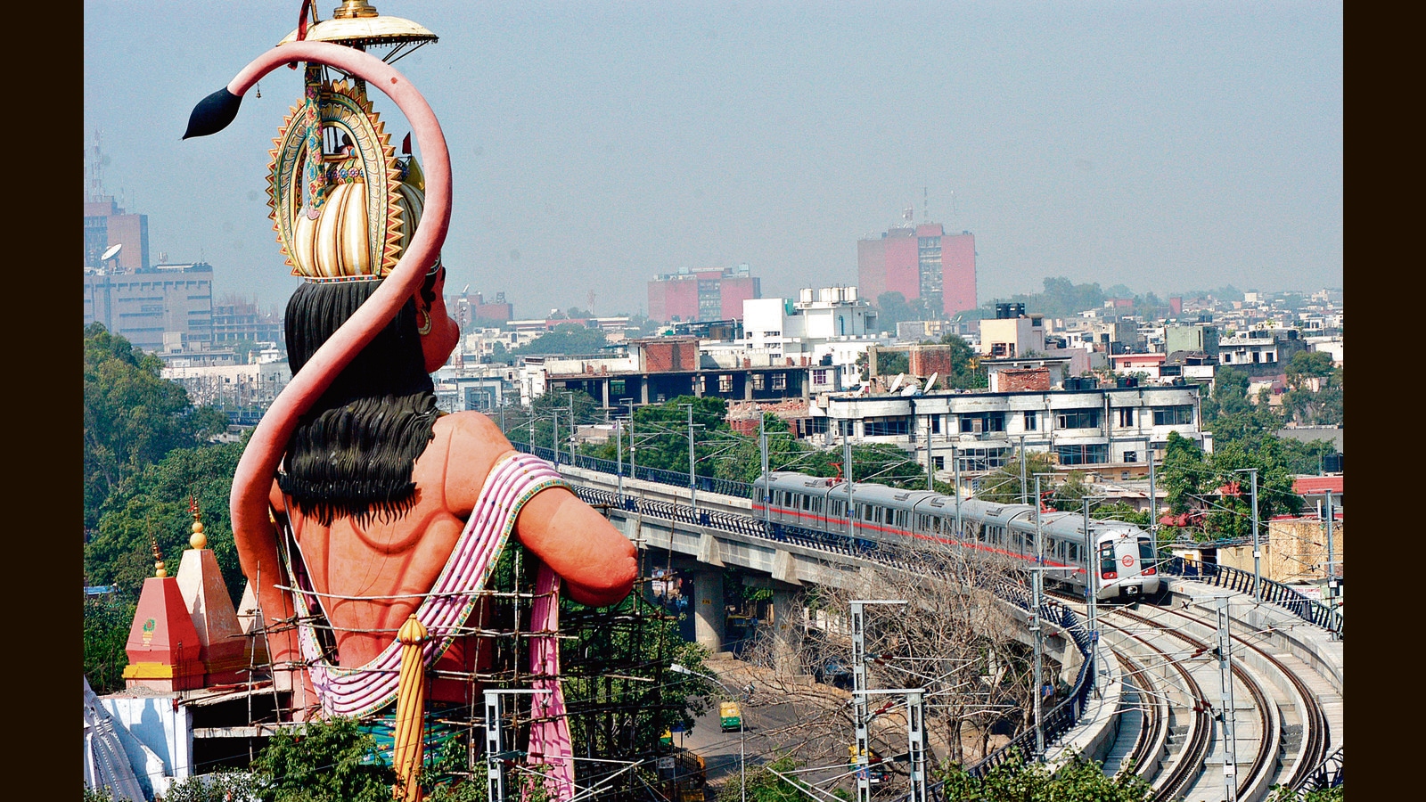 Running around the city, a 20-year-old | Latest News Delhi