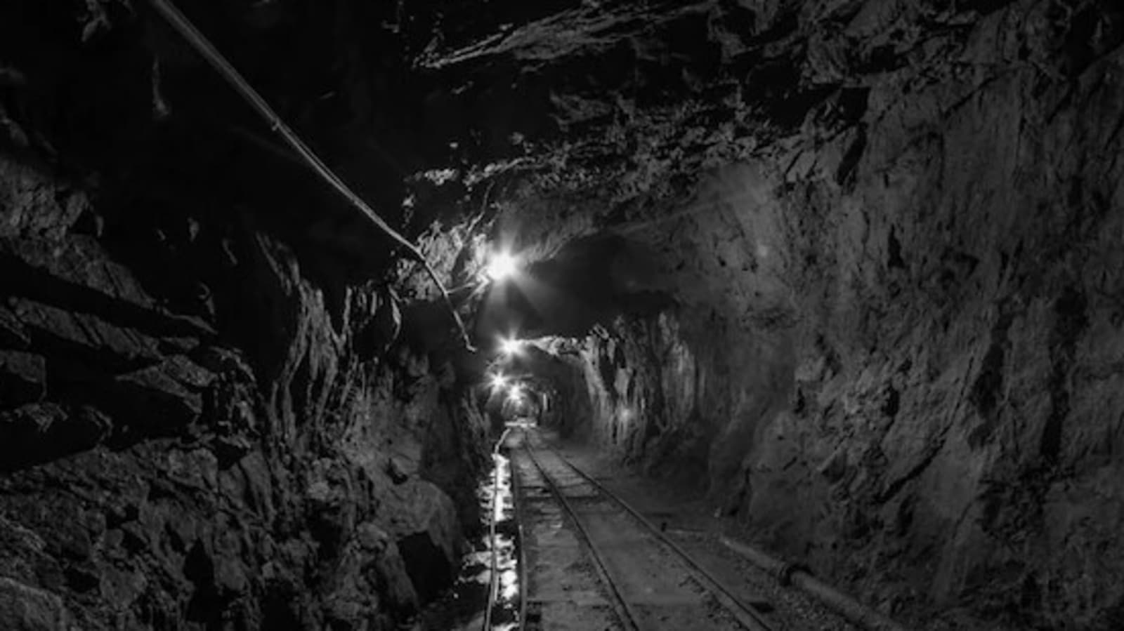 18 trapped in China's Xinjiang gold mine collapse, rescue ops underway ...