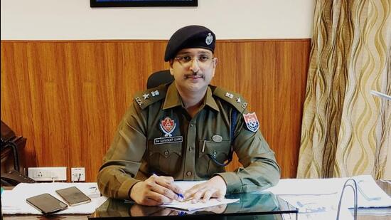 Will reduce case pendency, focus on cybercrime in the New Year: SSP Mohali | Hindustan Times