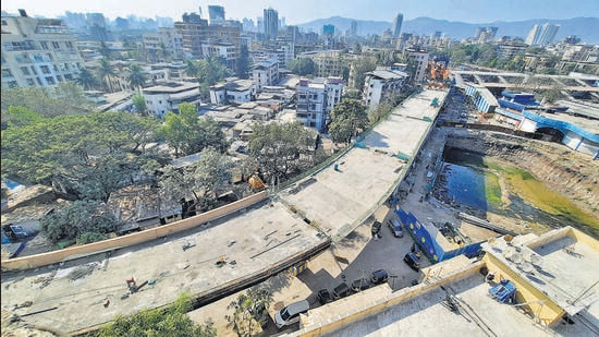 Thane station to get deck over platforms, museum, bus terminal | Mumbai ...