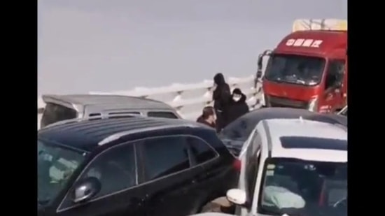 Video: Over 200 vehicles crash in huge car pileup in China amid fog ...