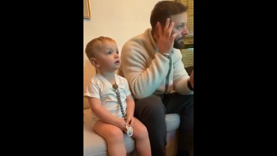 2-year-old copying his dad's expression during a football match is too ...