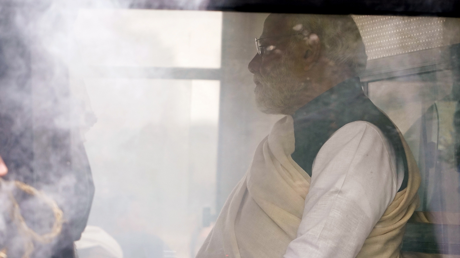 Highlights: As PM Modi's mother Heeraben dies, Dalai Lama, other world ...