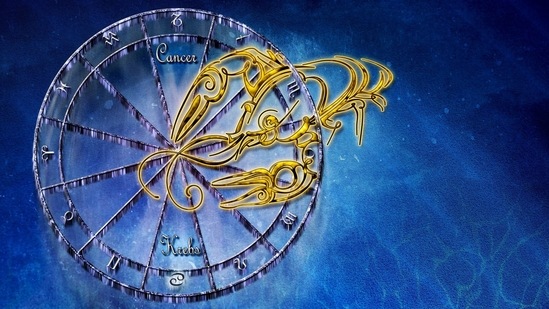 Cancer Horoscope Today, December 31, 2022: Get family support | Astrology