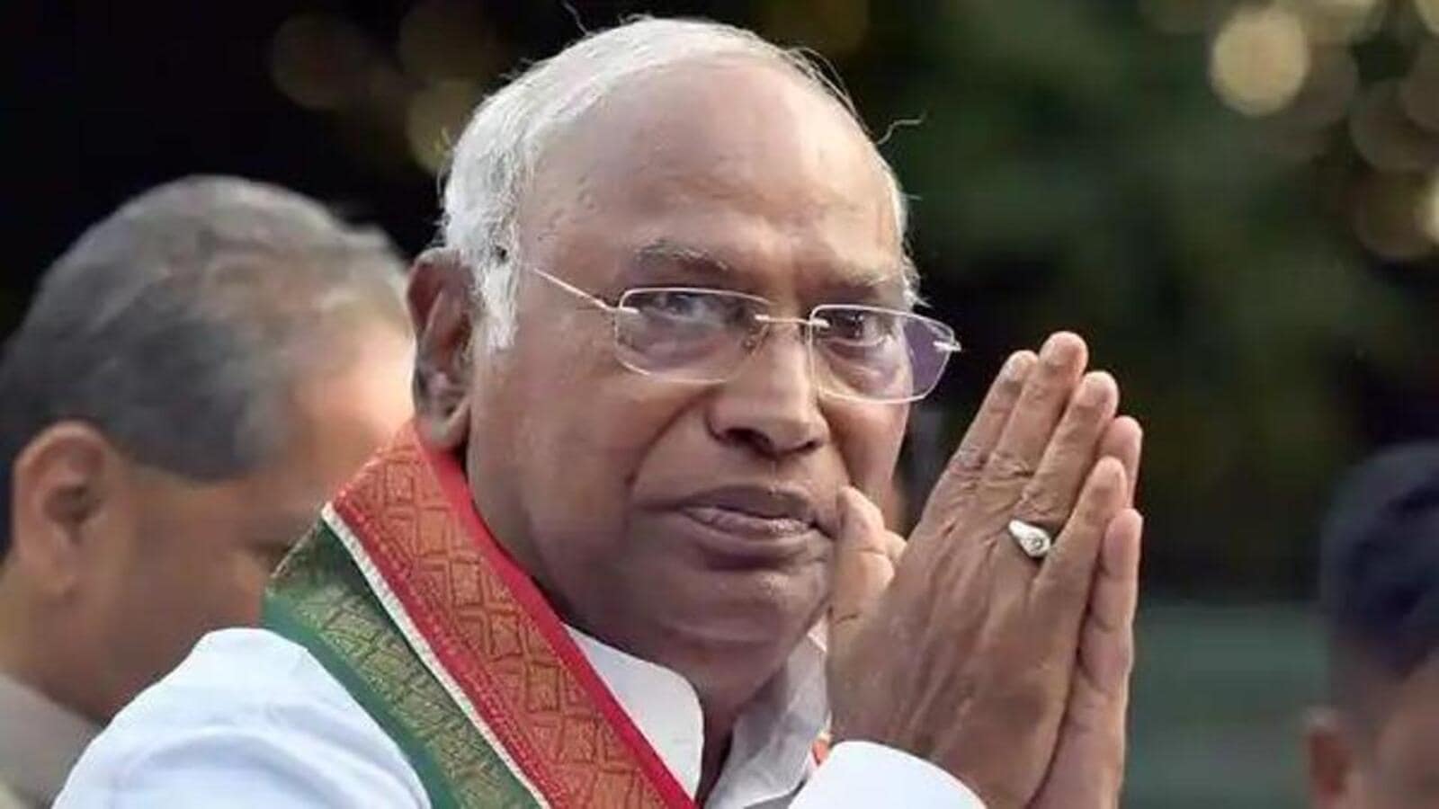 Congress president Kharge to launch Bihar version of Bharat Jodo Yatra ... Congress president Kharge to launch Bihar version of Bharat Jodo Yatra ...