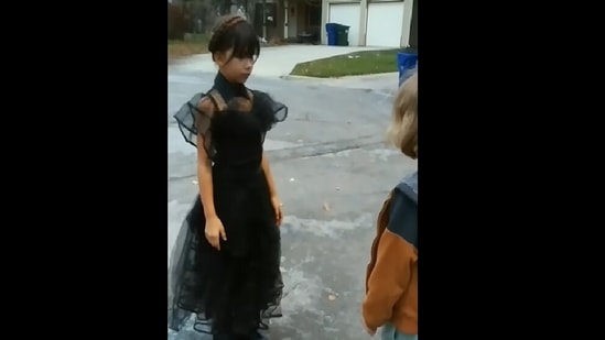 Little girl dances to Goo Goo Muck, recreates Jenna Ortega's steps ... Little girl dances to Goo Goo Muck, recreates Jenna Ortega's steps ...