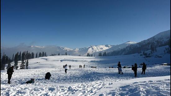 At -10°C, Gulmarg sees season’s coldest night | Hindustan Times