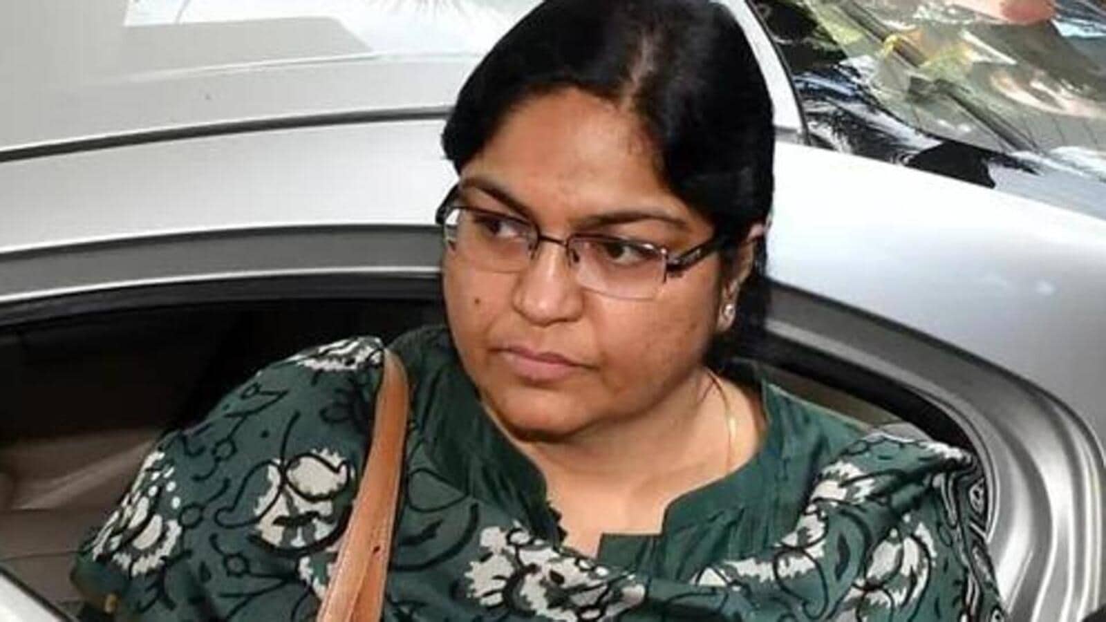 SC grants interim bail to former Jharkhand mines secy Pooja Singhal ...