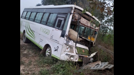 Two killed in road mishap on Bathinda-Abohar highway | Hindustan Times