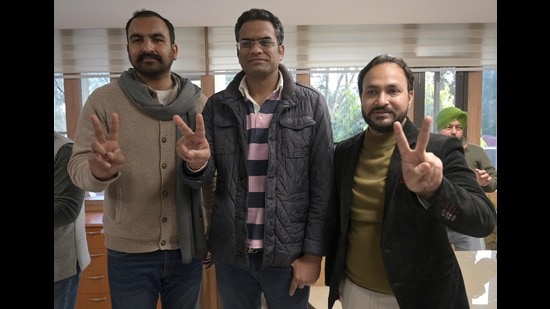 AAP, BJP to battle it out in Chandigarh mayoral polls as Congress steps ...