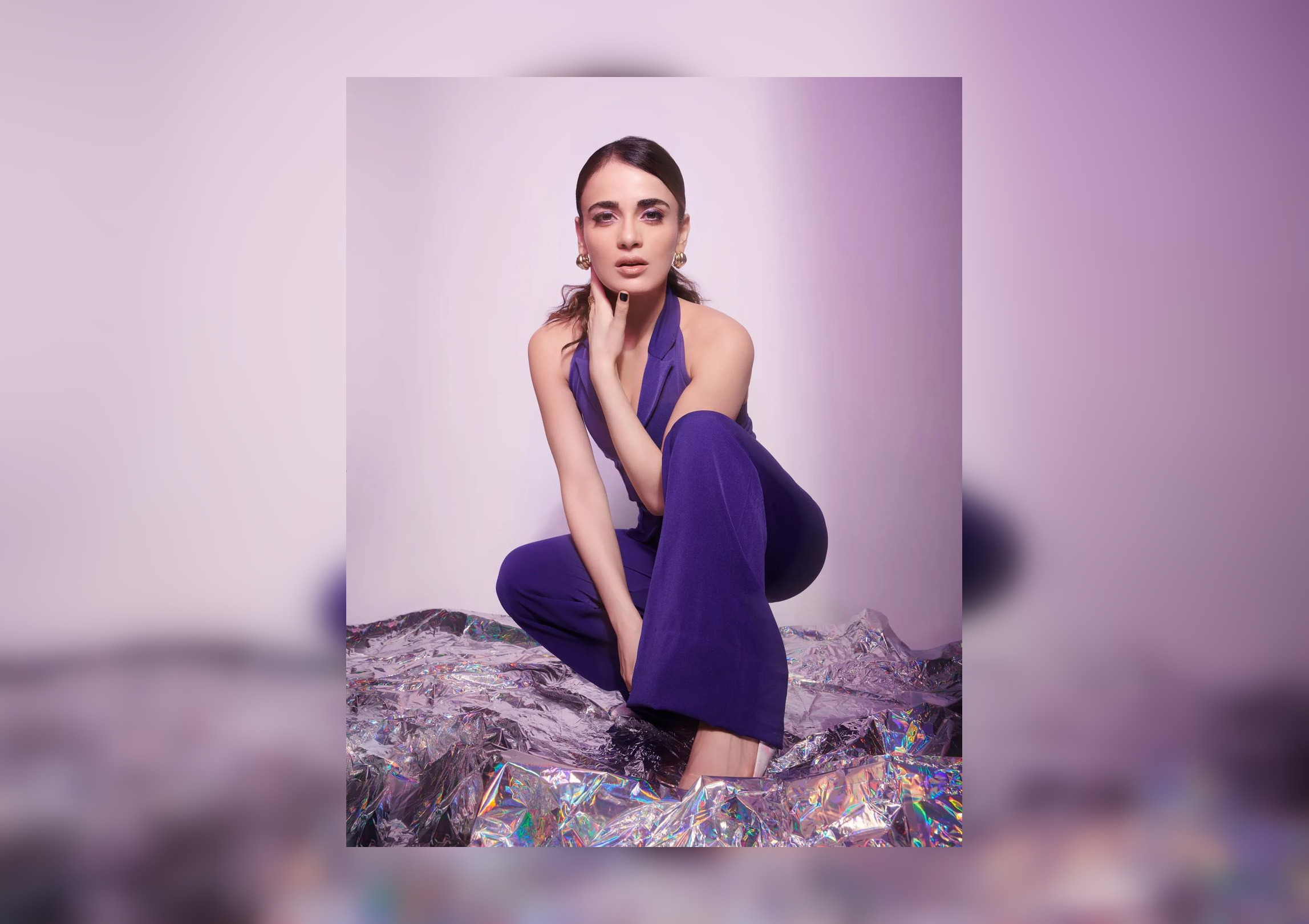 Radhika Madan Hot Photos: పర్పుల్ కలర్‌ దుస్తుల్లో పిచ్చెక్కిస్తున్న ...