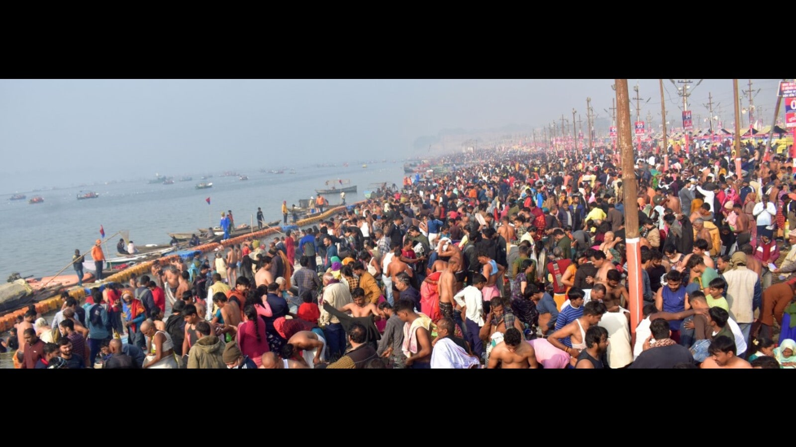 Magh Mela 2023: Lakhs take dip at Sangam ghats on Makar Sankranti ...
