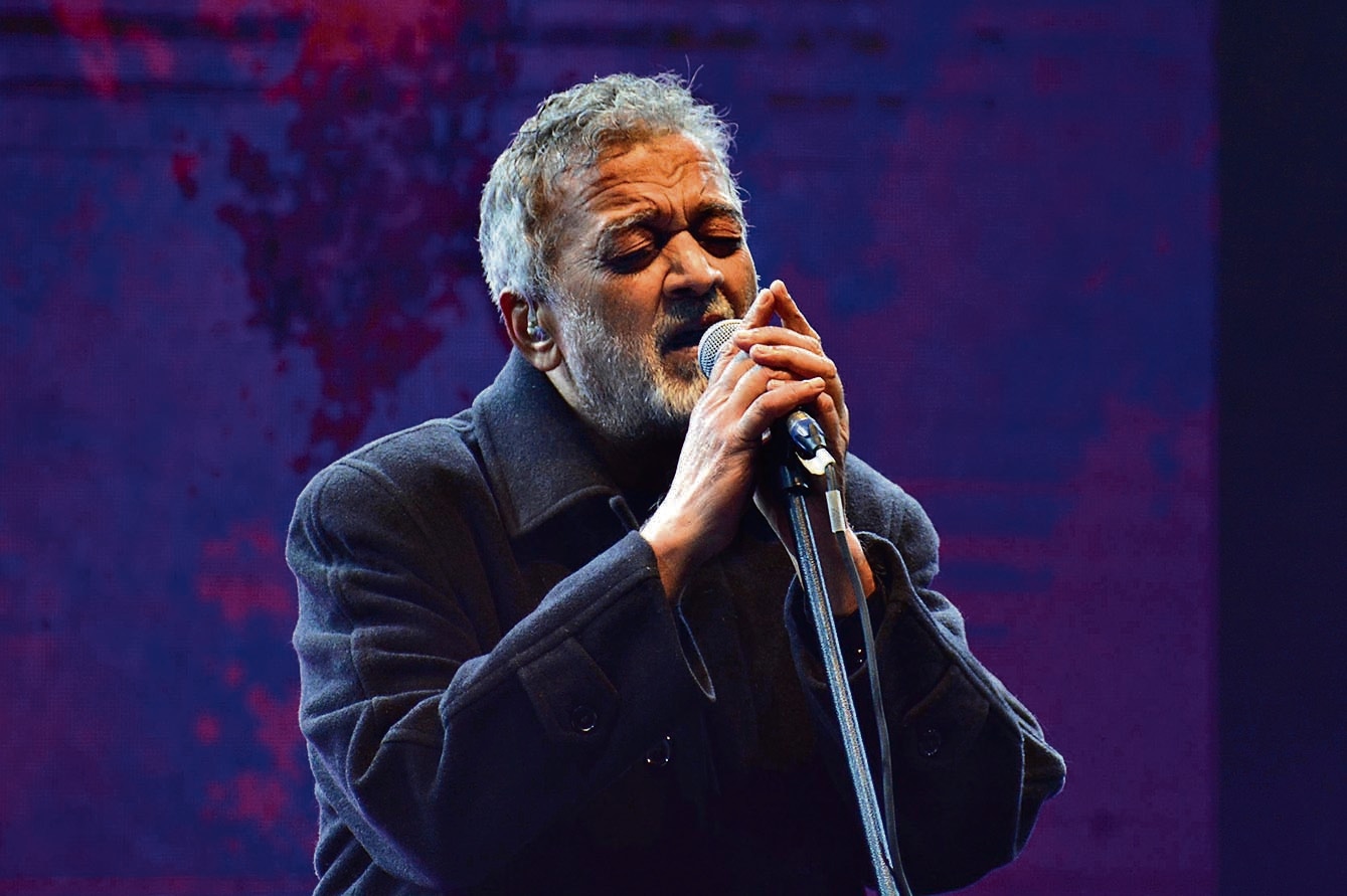Tricity music lovers witness the magic of Lucky Ali | Hindustan Times