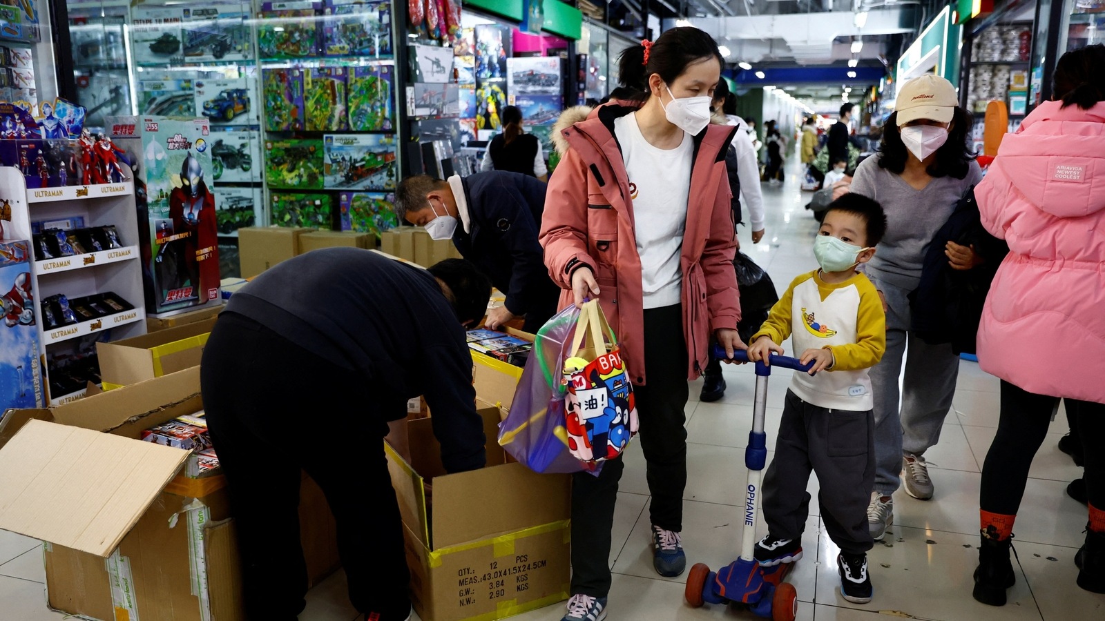 China's population dips 1st time since 1960s, India likely to overtake ...